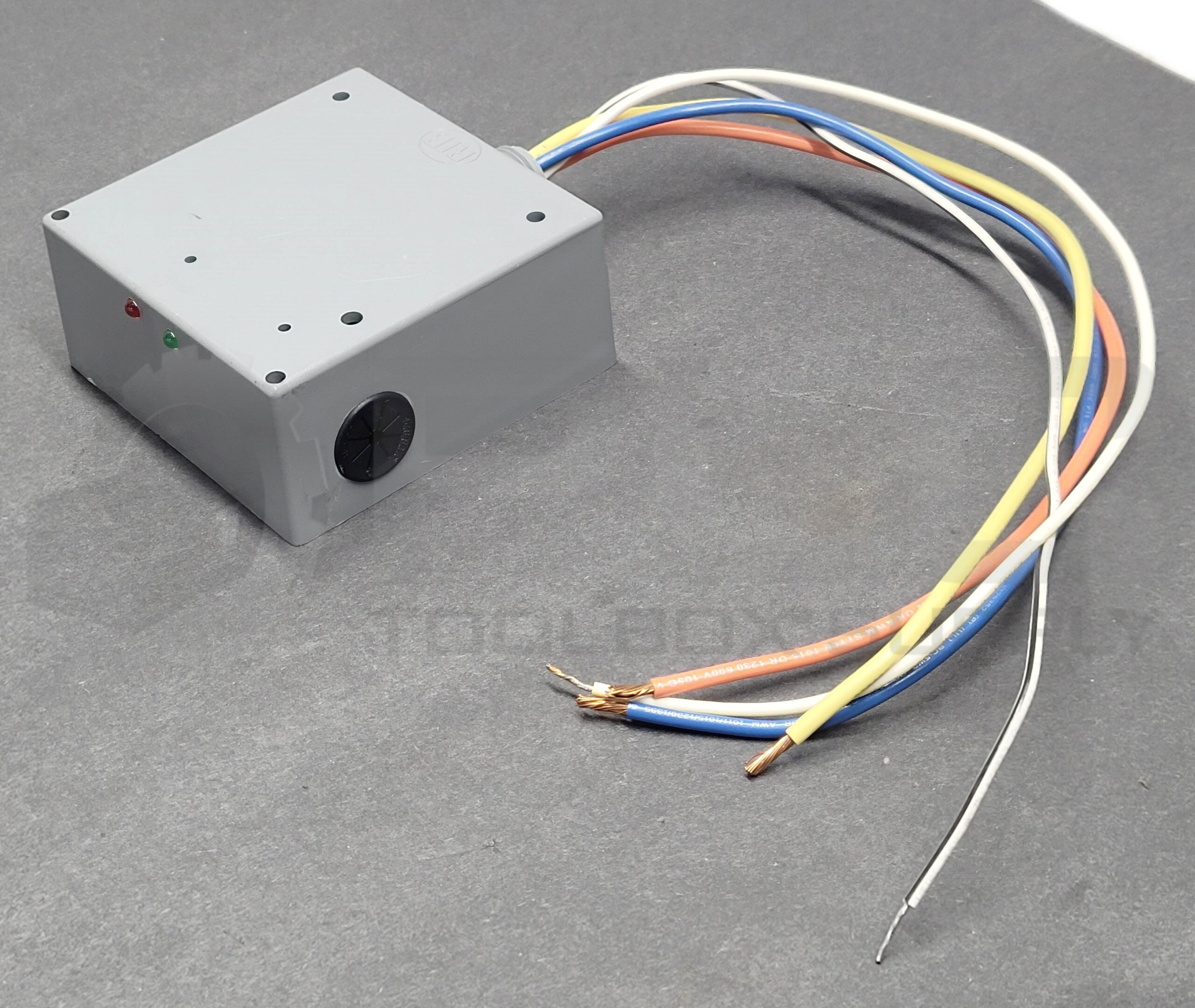 NEW FUNCTIONAL DEVICES RIBTW2401B-BC ENCLOSED BACNET RELAY 120VAC - PLC Toolbox Supply