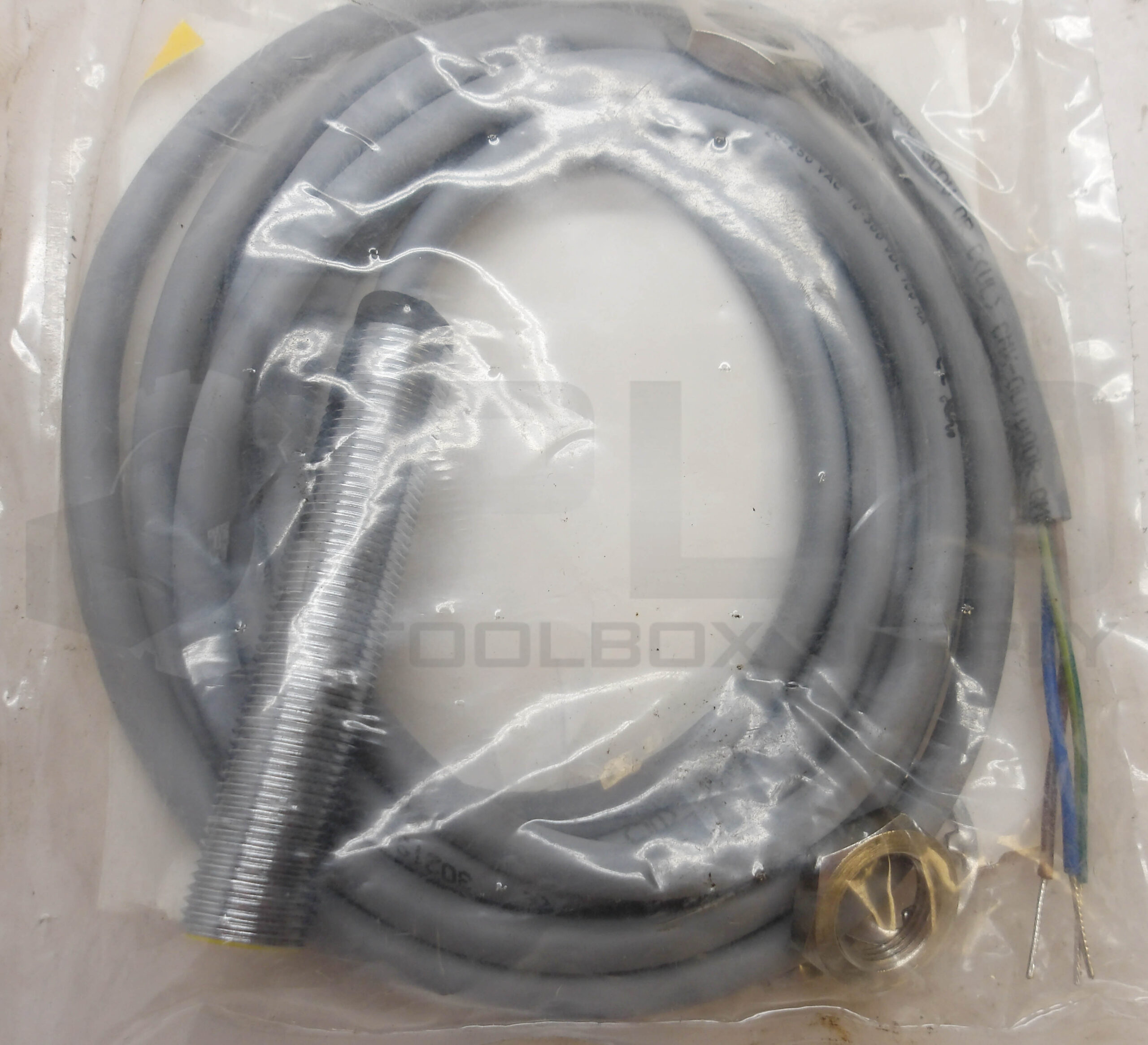 NEW SEALED LOT OF 2 TURCK B12-G12-AZ33X PROXIMITY SWITCH 20-250VAC ...