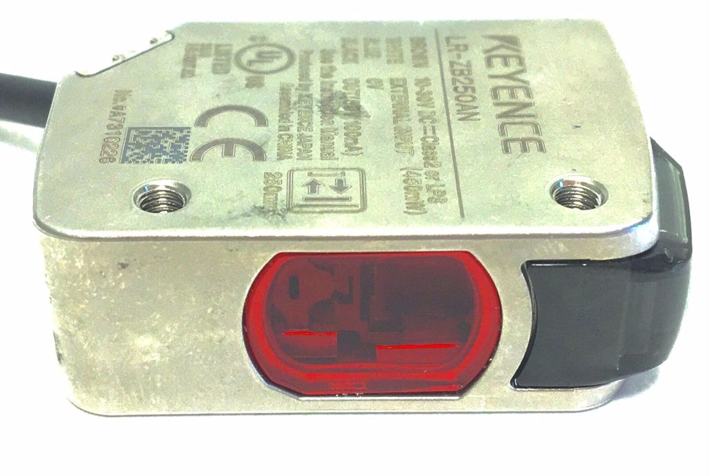 KEYENCE LR-ZB250AN RECTANGULAR LASER BEAM SENSOR - PLC Toolbox Supply
