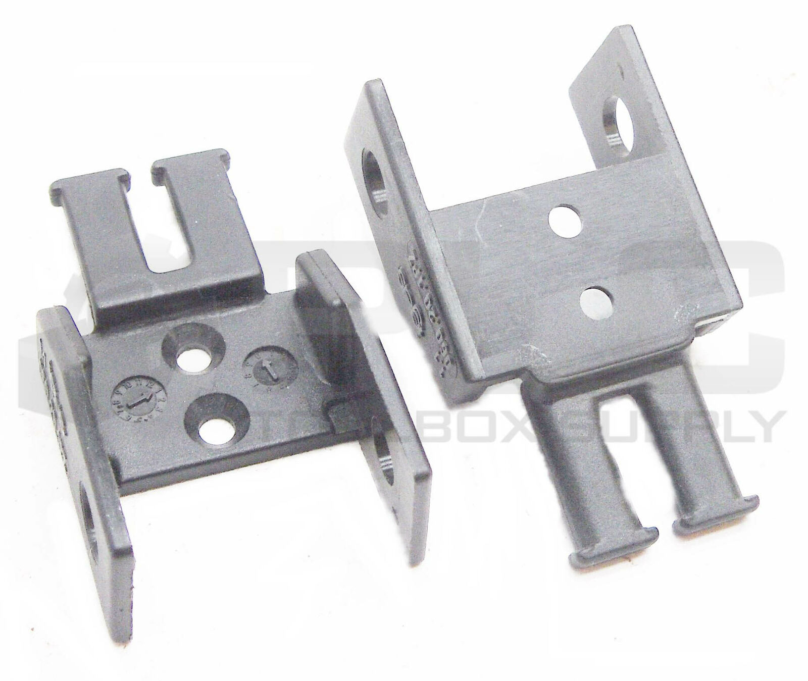 NEW IGUS 060.20.1PZ MOUNTING BRACKET - PLC Toolbox Supply