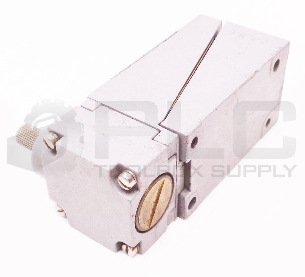 NEW NAMCO EA-51037702 FLEX-LOCK LIMIT SWITCH 600VAC, EA51037702 - PLC ...